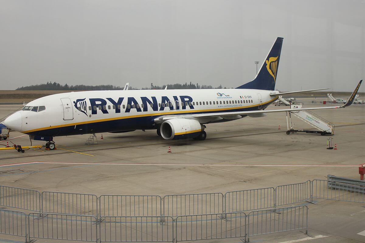 Ryanair announces €20M loss, IAG-like structure & new CEO “soon” - AeroTime