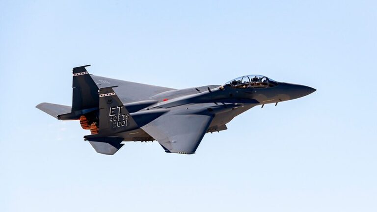Top 10 best fighter jets in the world in 2025