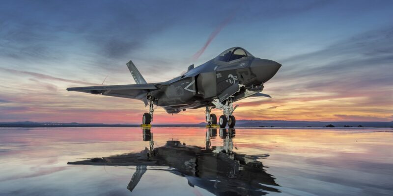Top 10 best fighter jets in the world in 2025