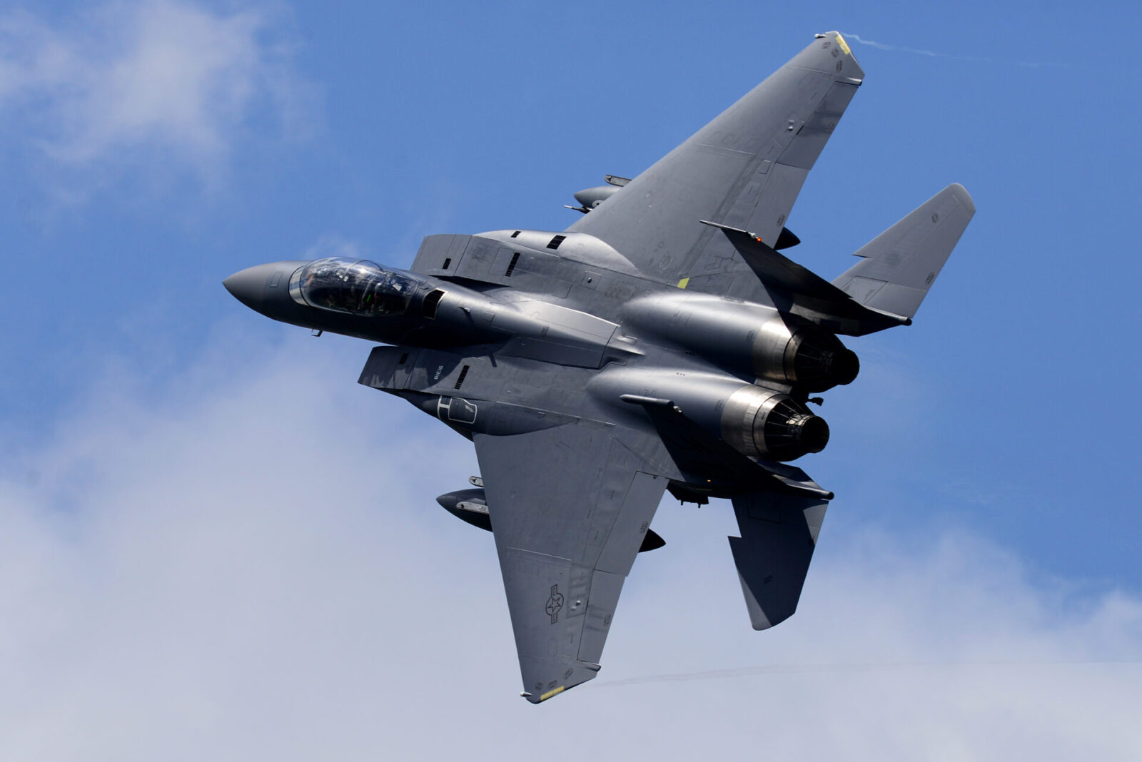The top 10 most popular fighter jets 2025
