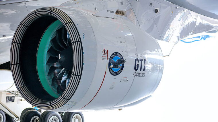 Who are the world’s largest aircraft engine manufacturers?