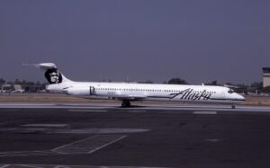 What caused Alaska Airlines Flight 261 to crash?