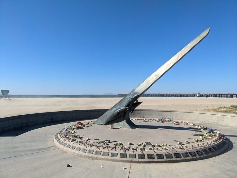 What caused Alaska Airlines Flight 261 to crash?