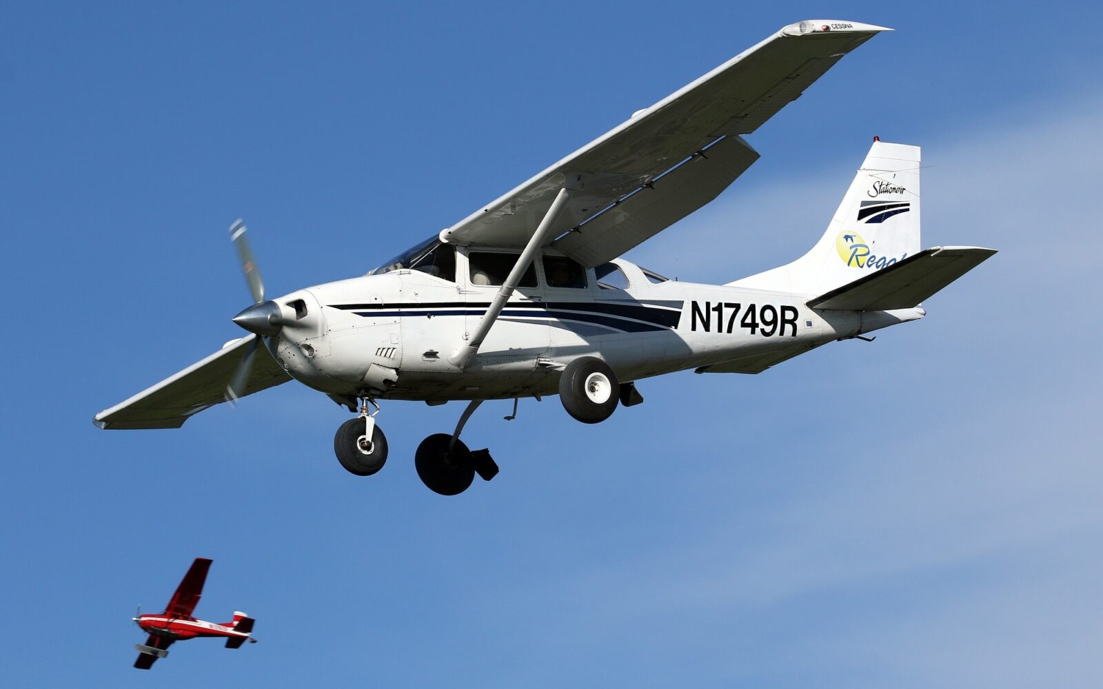 Pilot killed after Cessna 206 crashes into river in Alaska