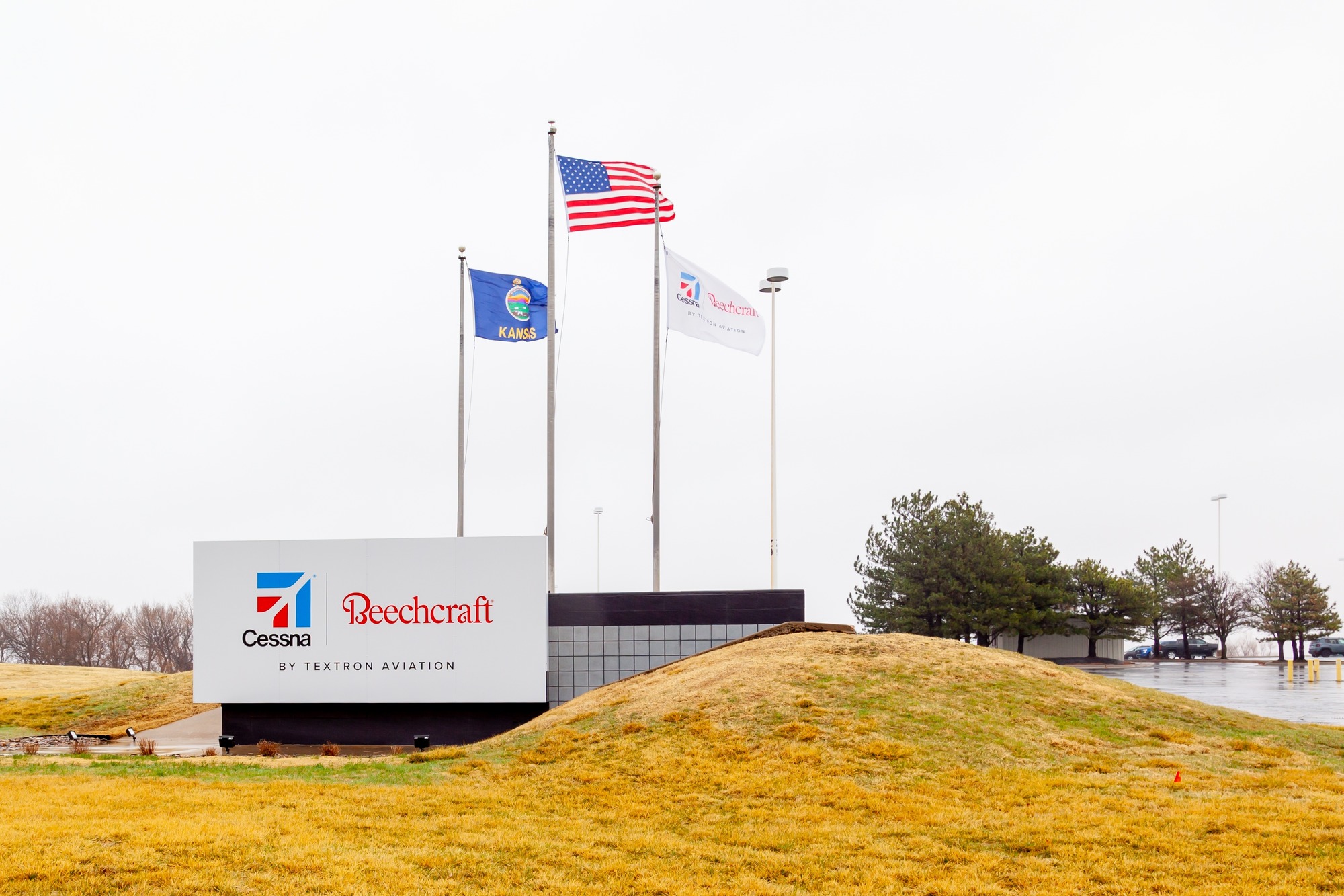 5,000 Textron Aviation workers in Wichita vote to strike