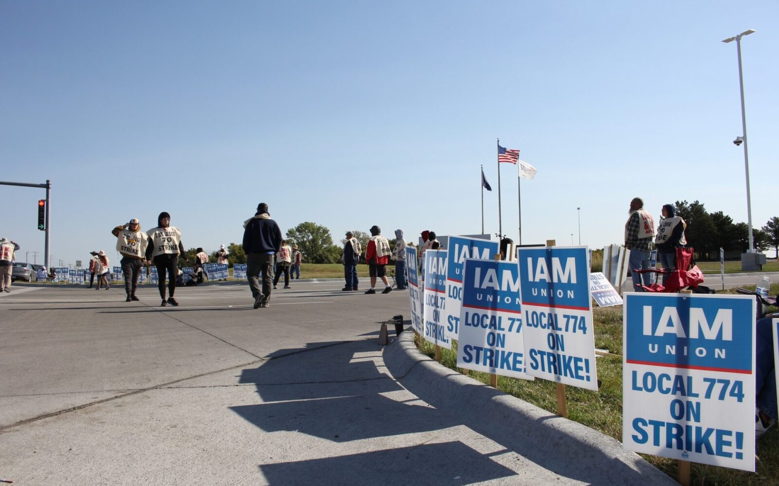 Textron Aviation workers accept improved offer, end strike