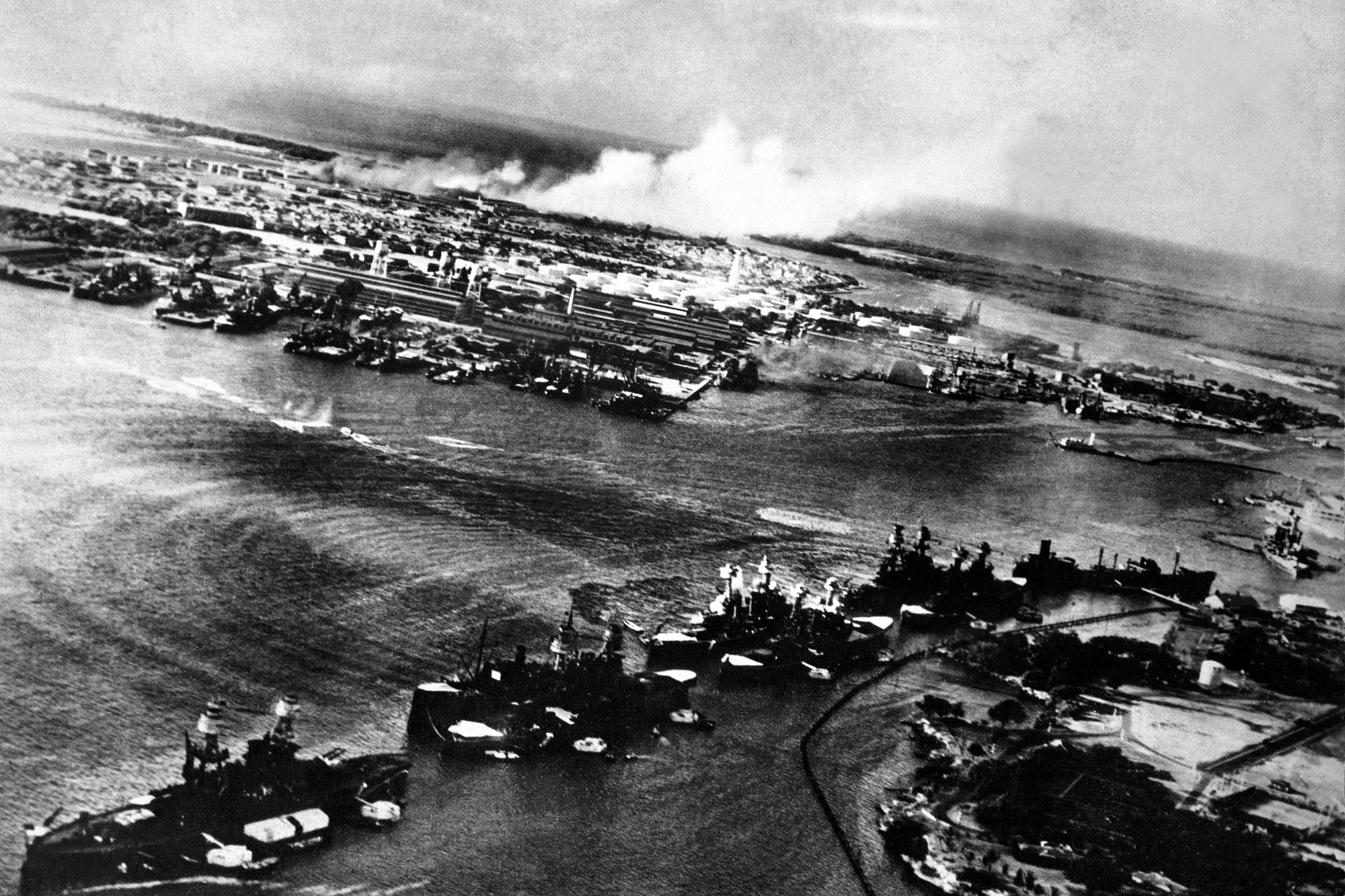 WW2: three events when aircraft turned the tide of history
