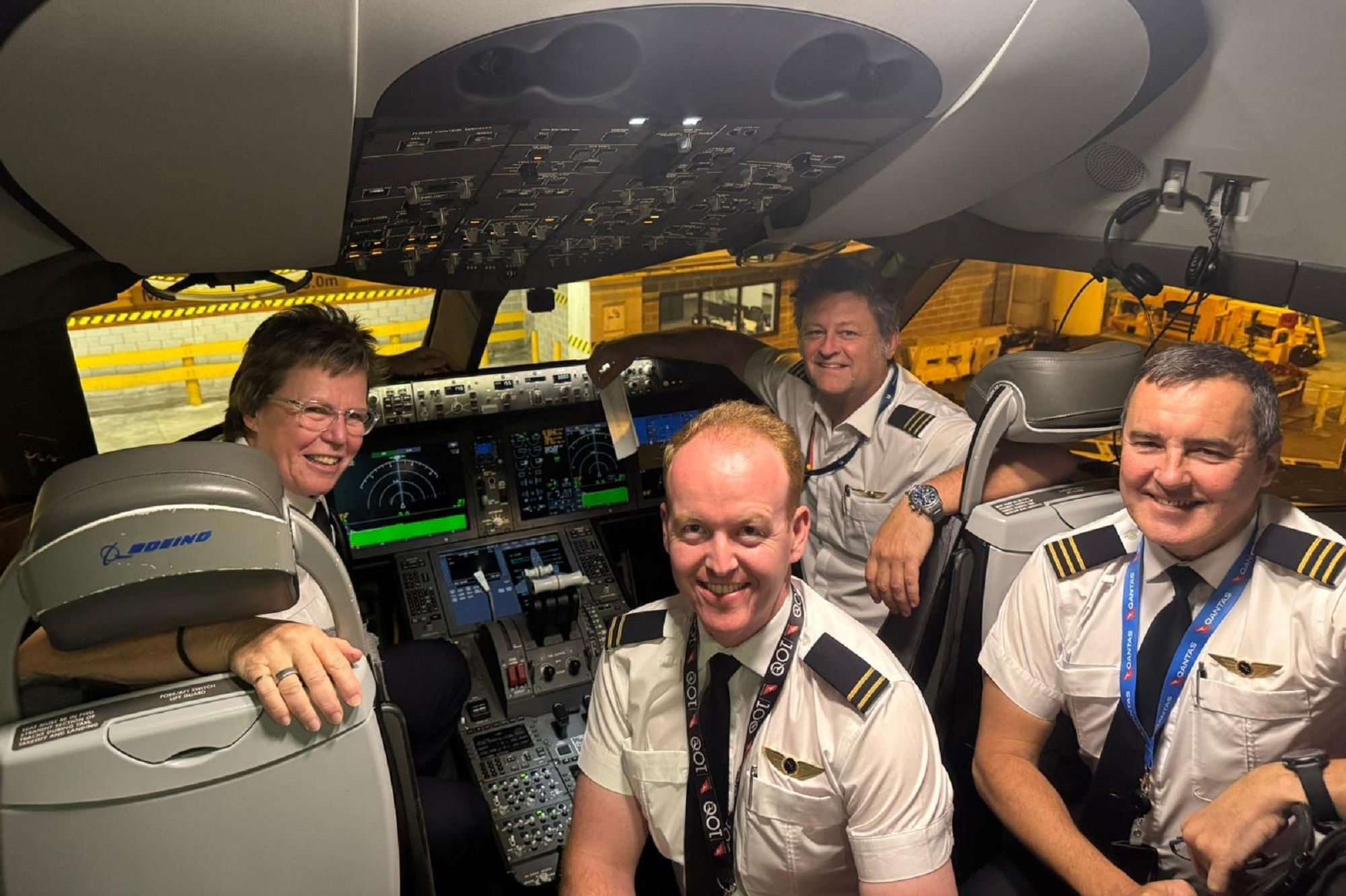 Qantas 787-9 returns to Sydney after marathon rescue mission
