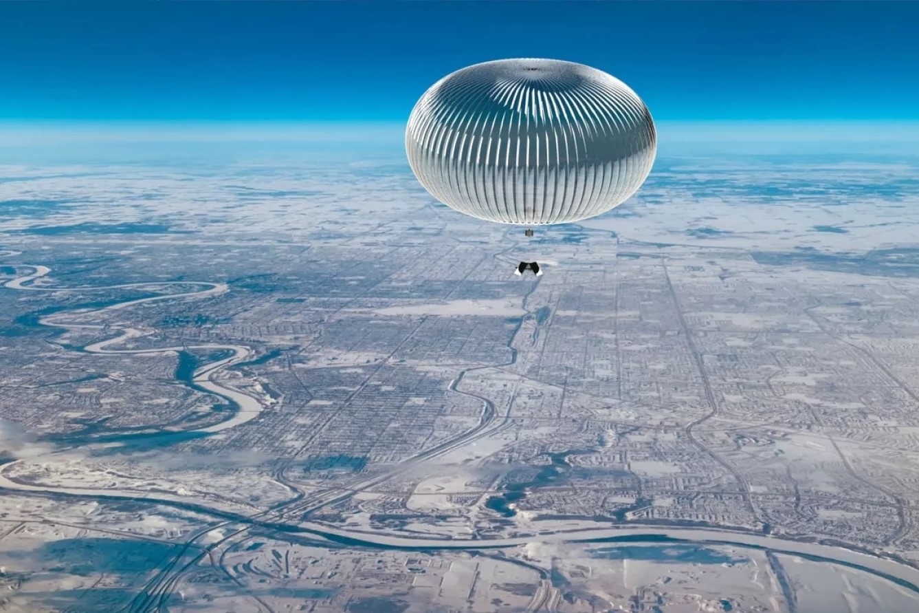 French maneuverable high-altitude balloon makes first flight