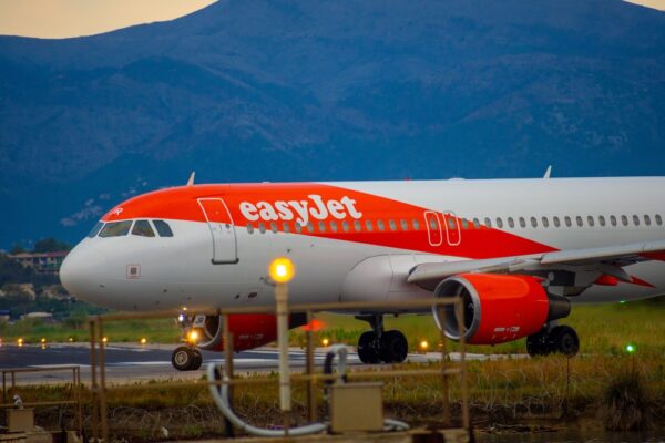 easyJet has posted a 34% increase in annual profits