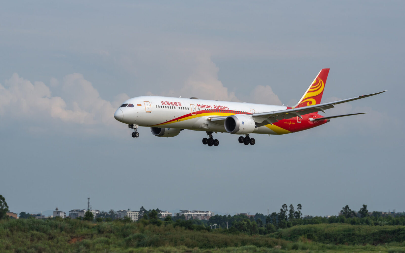 Hainan Airlines Boeing 787 engine catches fire after takeoff