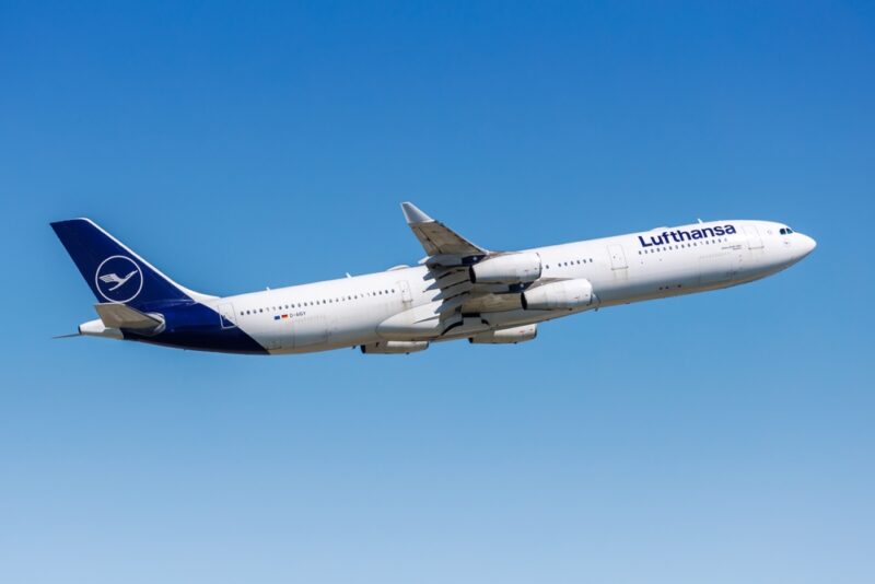 Rare Passenger Jets: Aircraft To Fly Before They're Gone