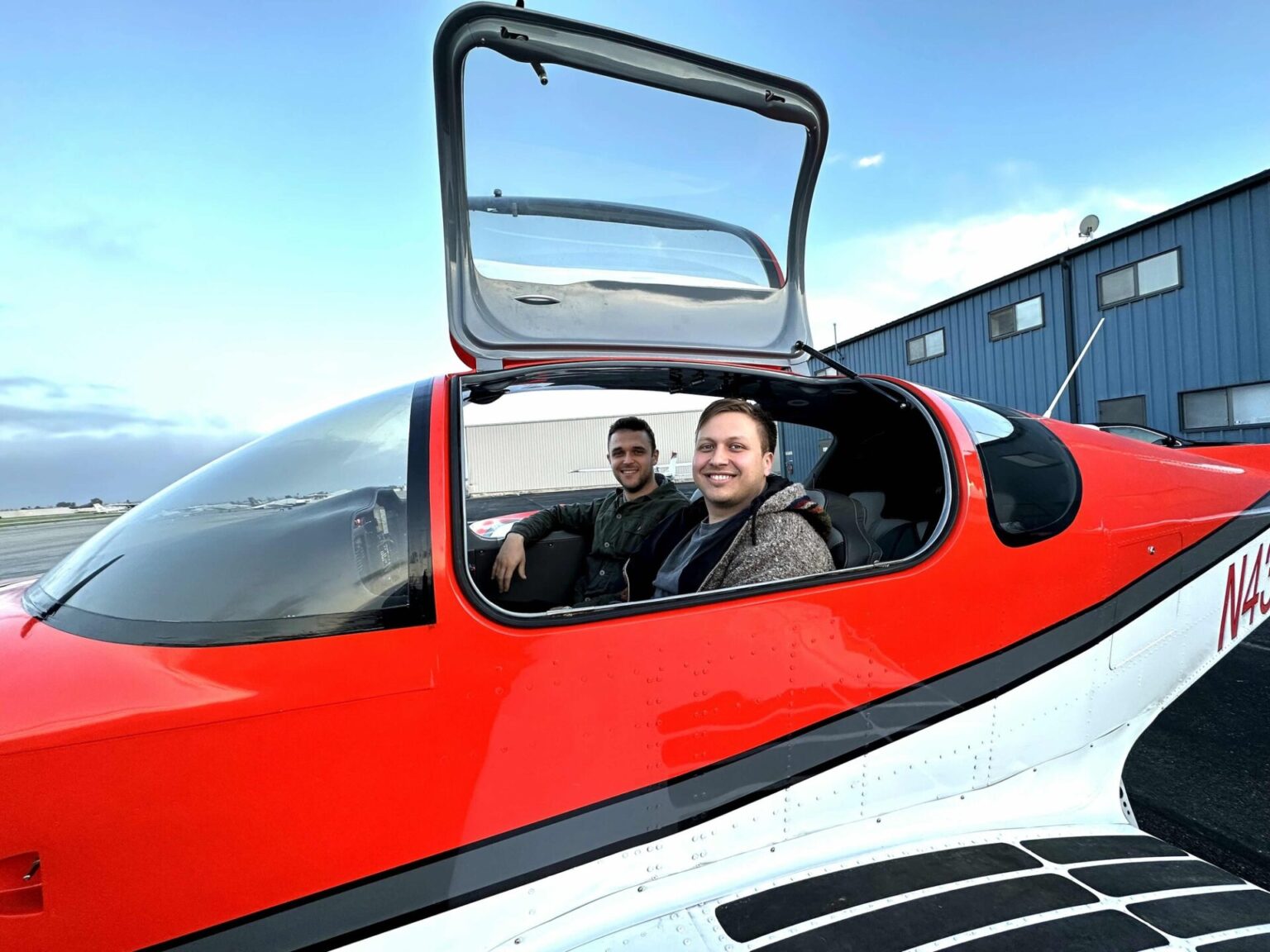 An aircraft for non-pilots: is flying as easy as driving?