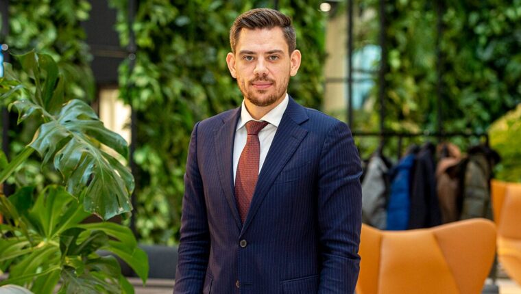 Pilot shortage forecasts highlight training needs for 2025