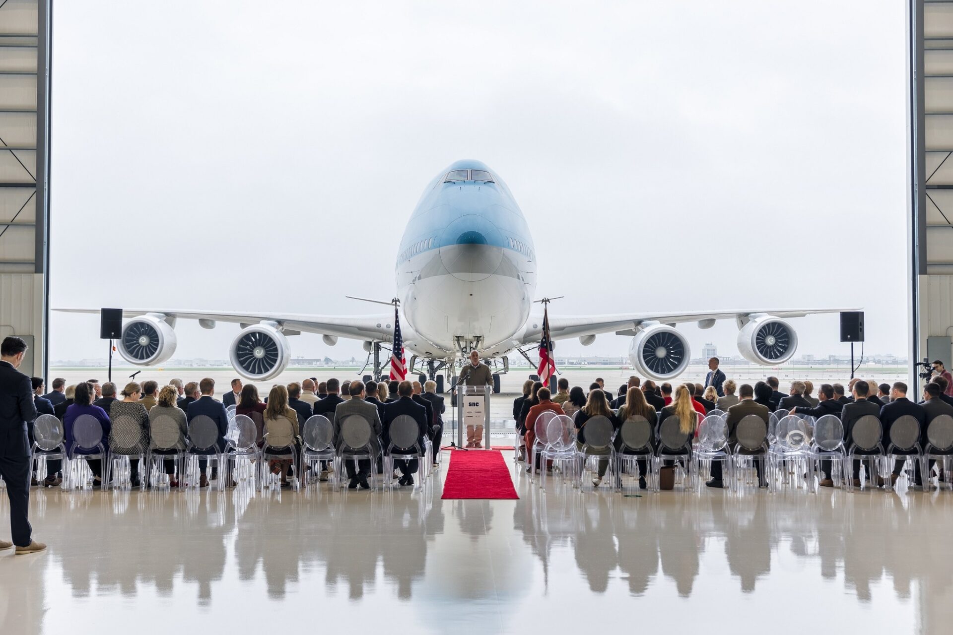 How to fly a Boeing 747 in 2025