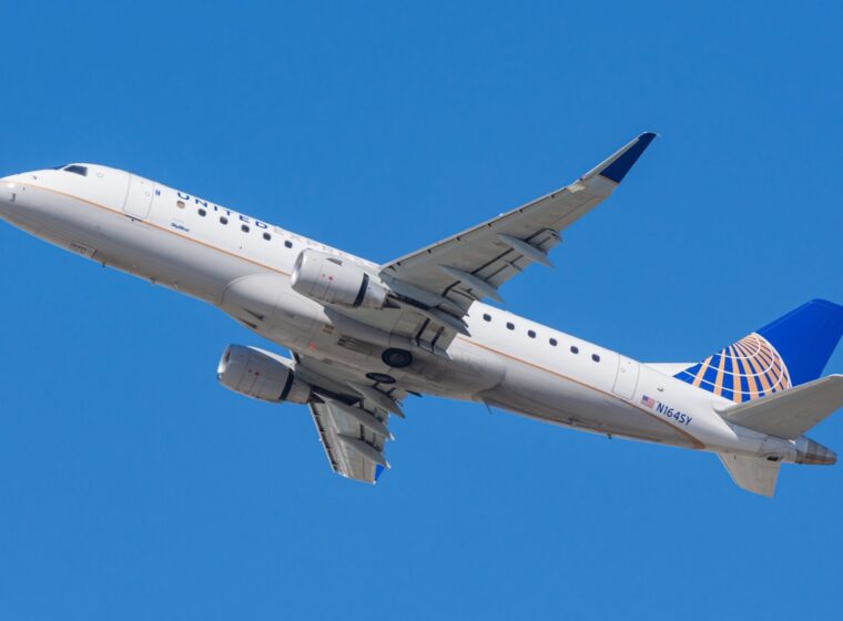 Embraer E175 - AeroTime