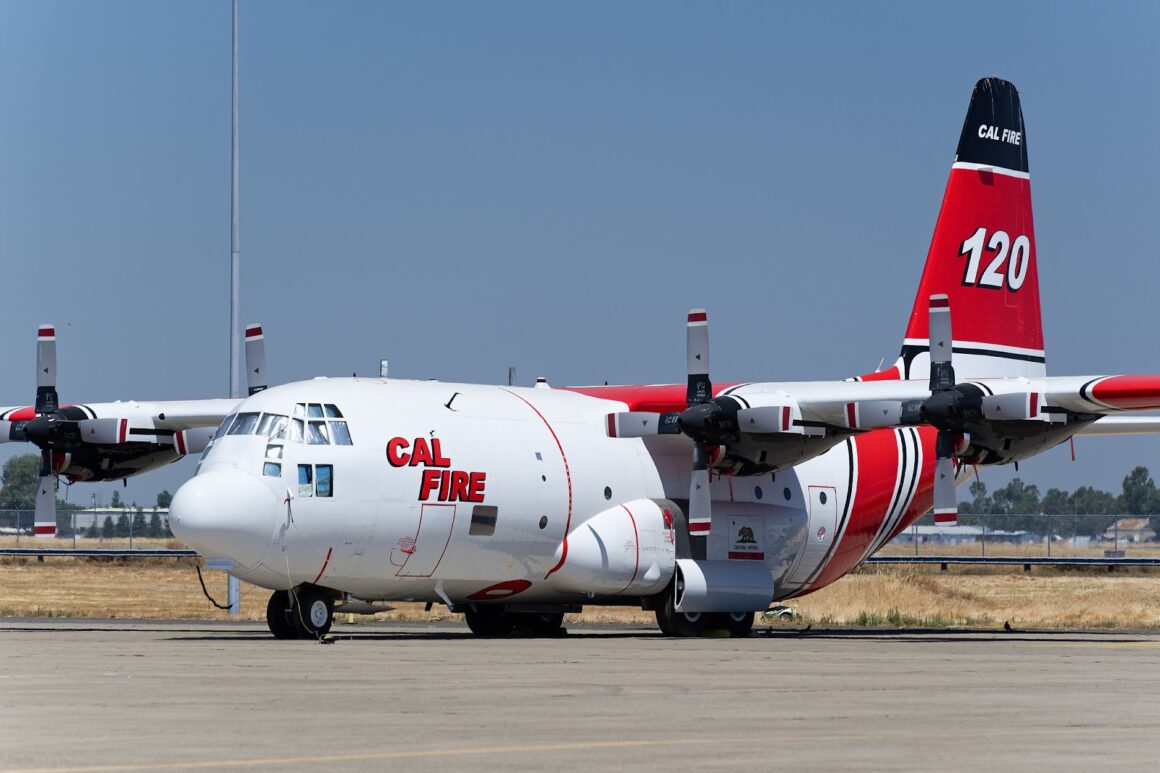 Heroes of the California wildfires: Meet the CAL FIRE aircraft fleet ...