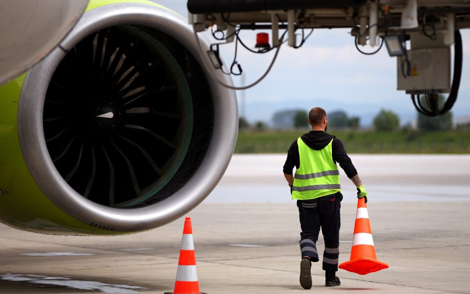 UK CAA workers set for 24-hour strike amid pay negotiations