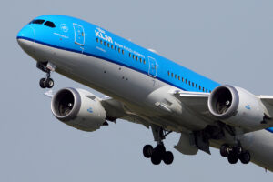 KLM expands network, plans to fly to 161 destinations throughout winter ...