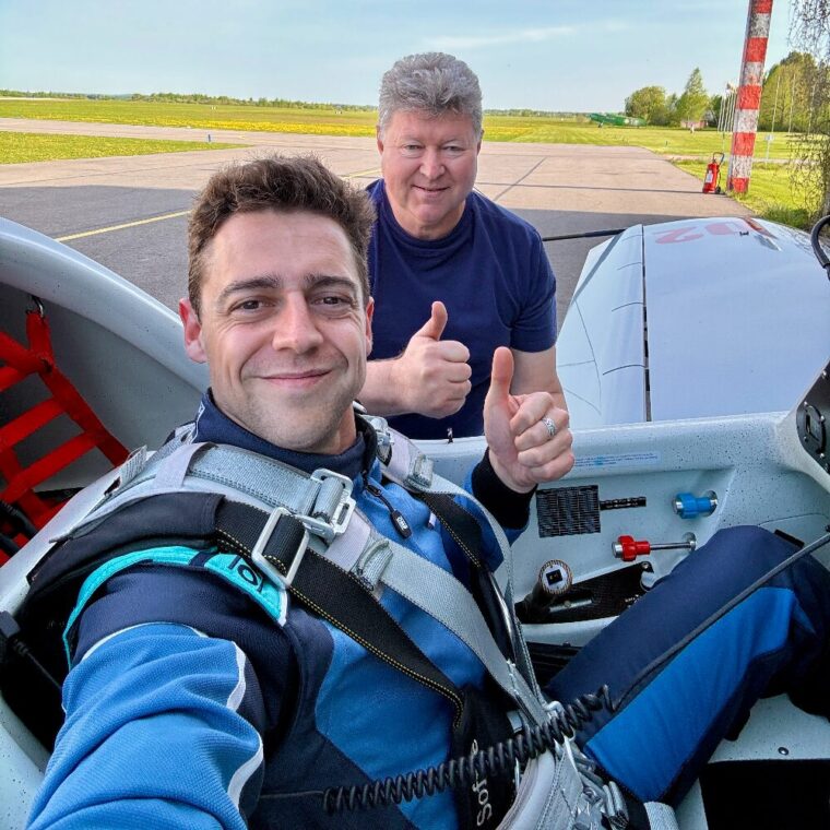 Aerobatic flying: entertainment, skill or deadly game?
