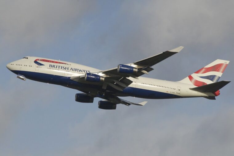 Top 10 longest passenger planes