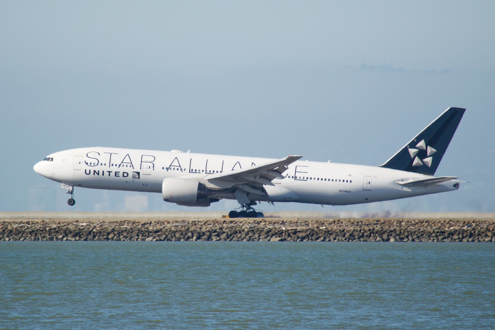 Top 10 longest passenger planes