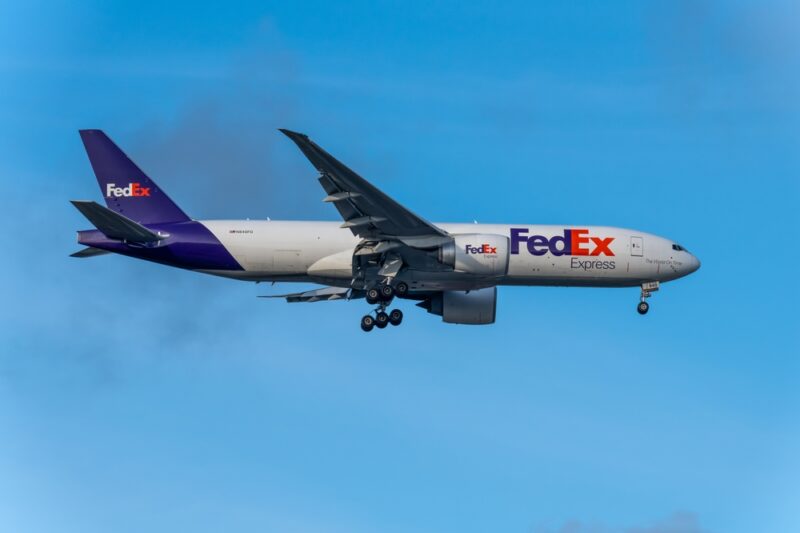 FedEx exercises options for eight Boeing 777F freighters