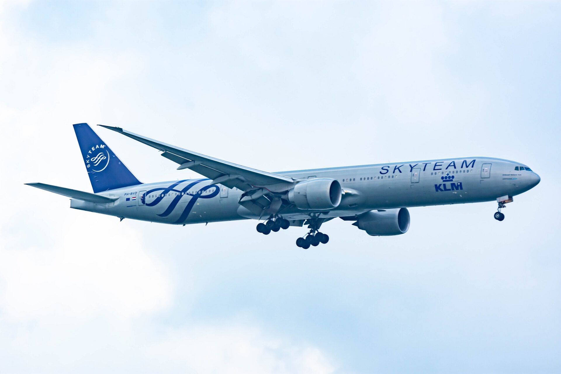 Klm Skyteam Logo E190 100STD KLM CITYHOPPER SKYTEAM LIVERY REG: PH EZX