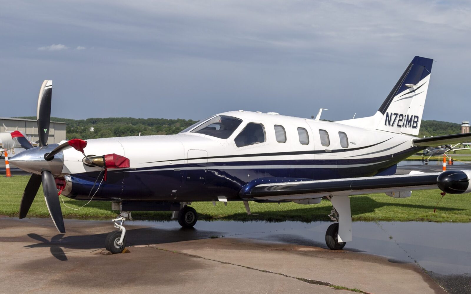 Socata TBM700 crashes near Minneapolis, killing all aboard