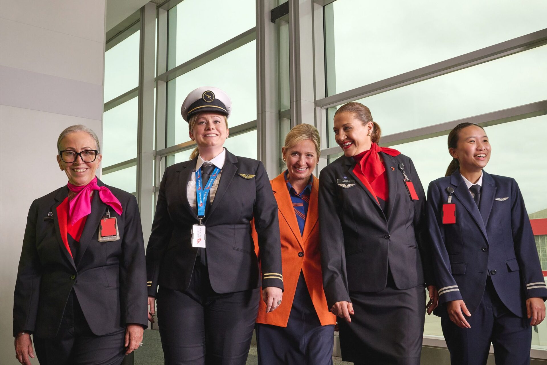 Qantas, Jetstar run all-female flights for Int'l Women's Day - AeroTime