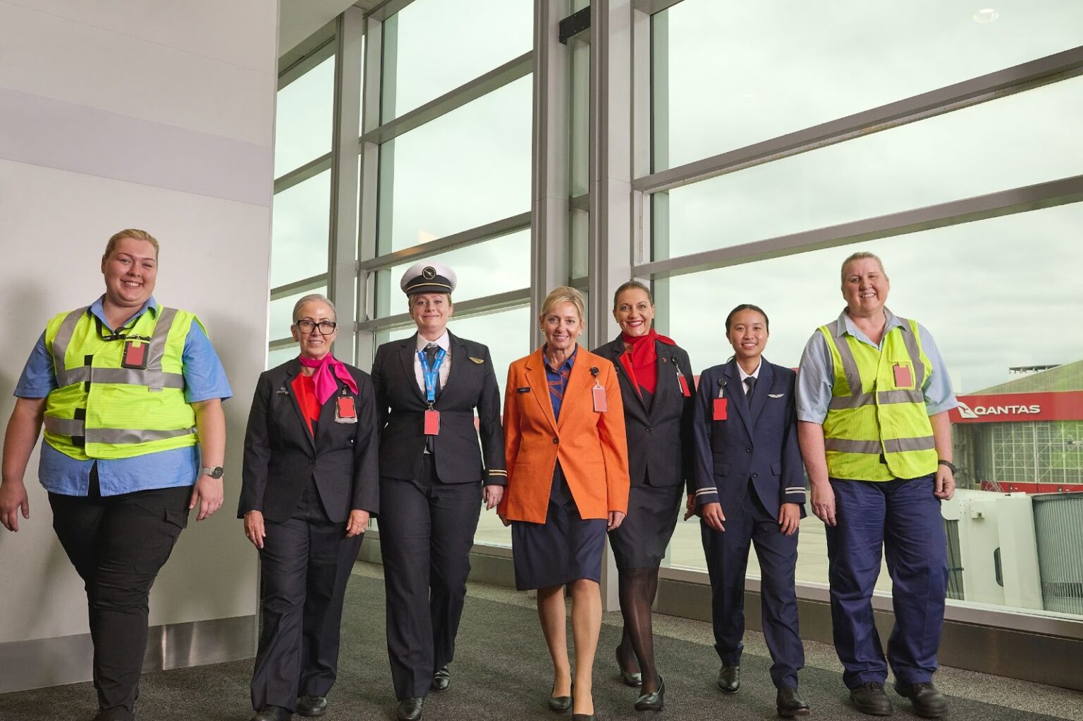 Qantas, Jetstar run all-female flights for Int'l Women's Day - AeroTime