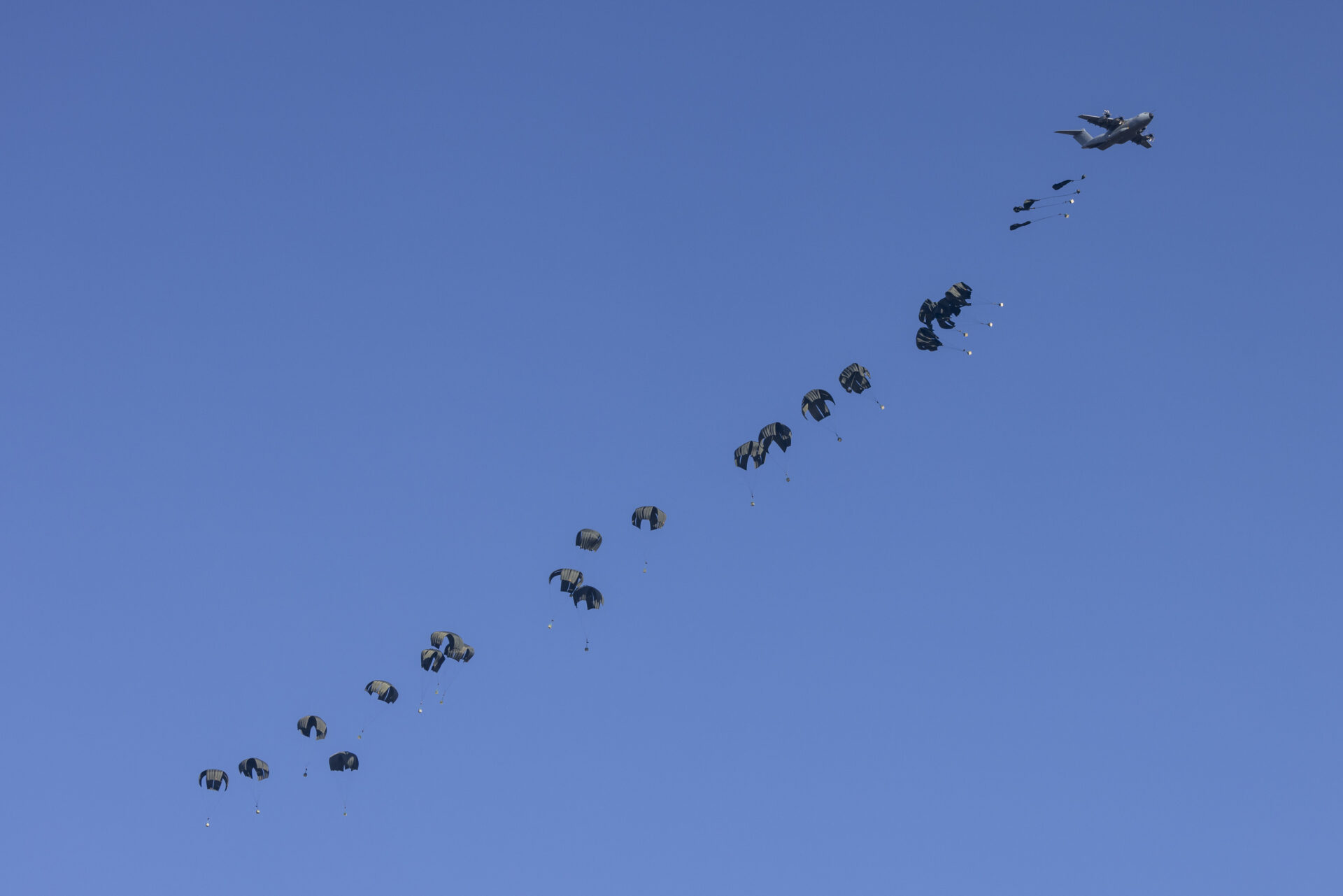 The RAF conducts a record-breaking air drop from an A400M