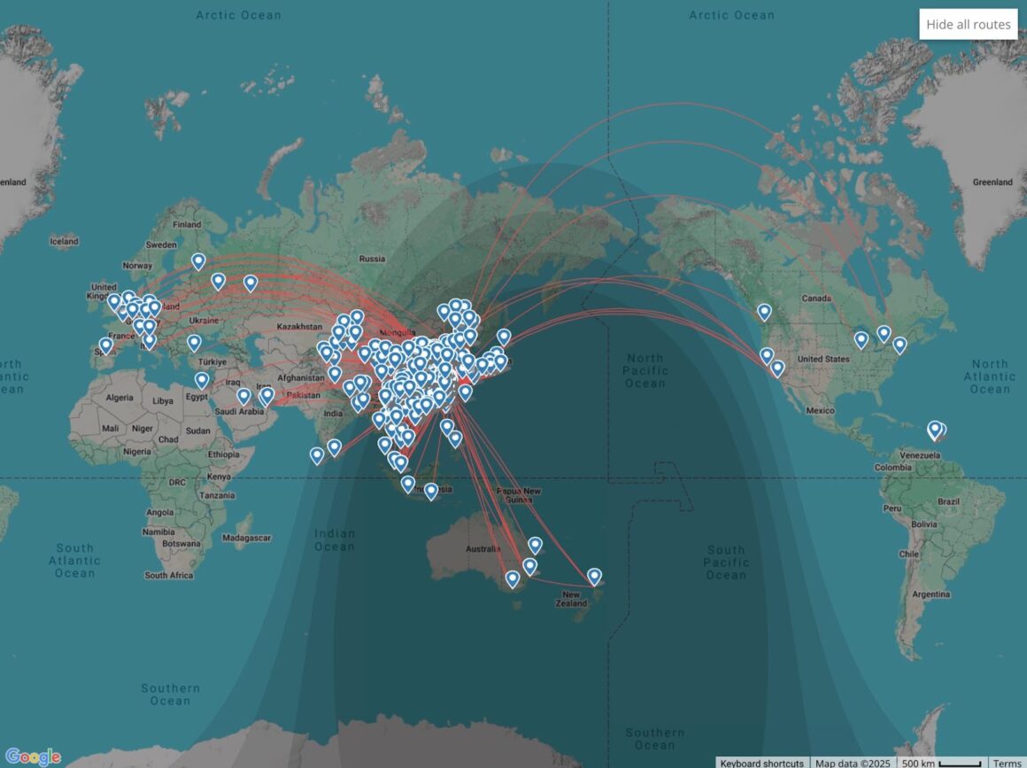Top 10 airlines flying to the most destinations 2025