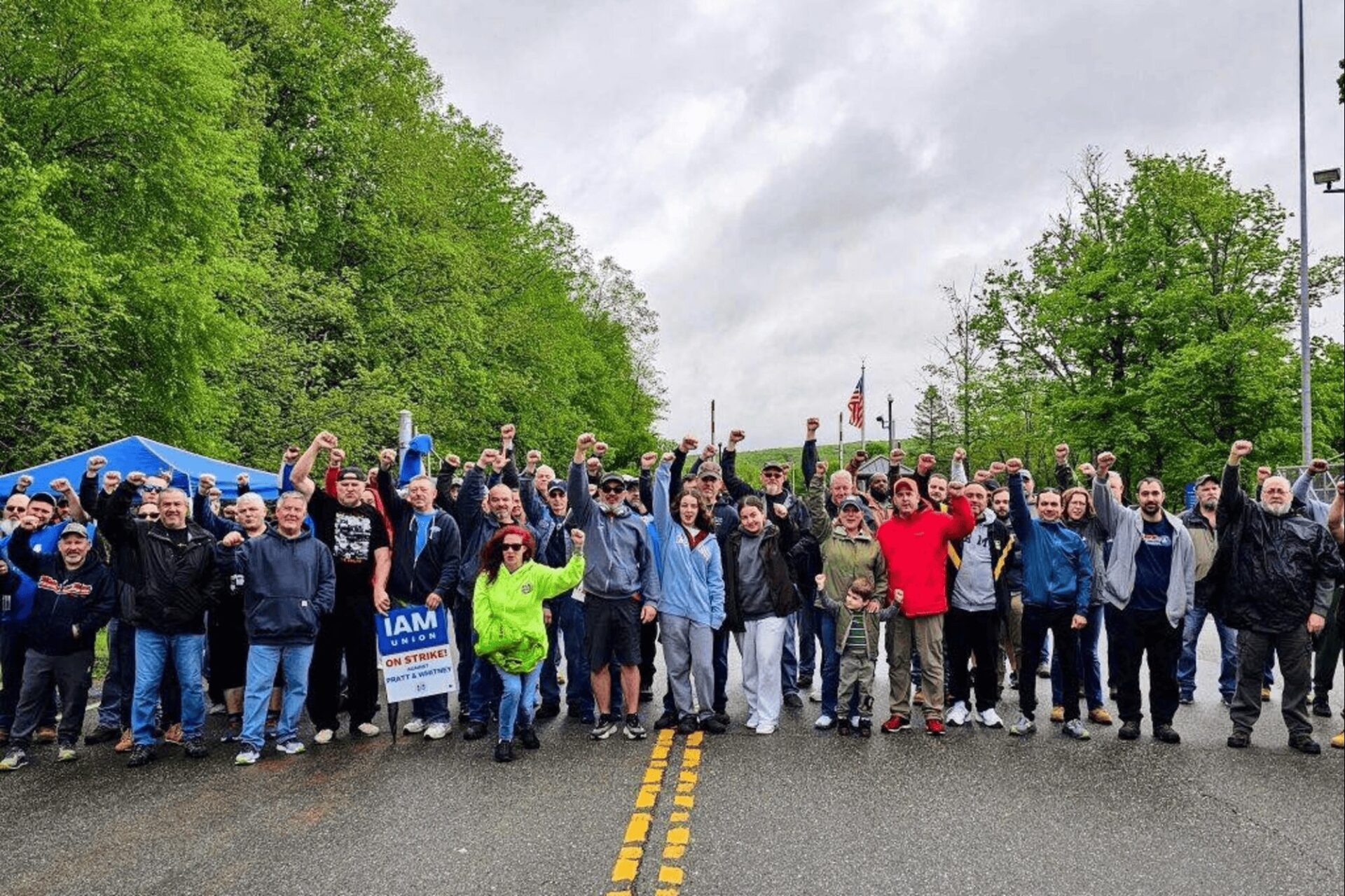 Pratt & Whitney, Connecticut machinists reach tentative deal