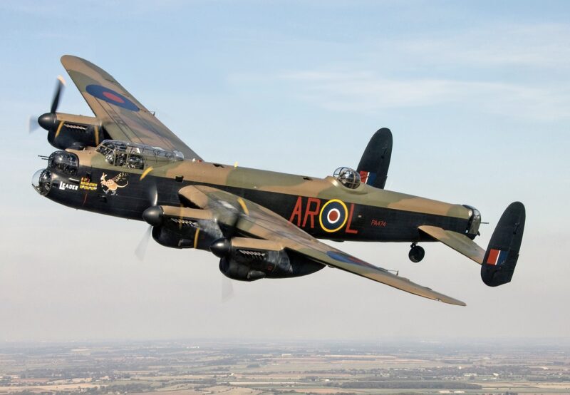 RAF flypast celebrates VE Day 80 with Red Arrows and F-35s
