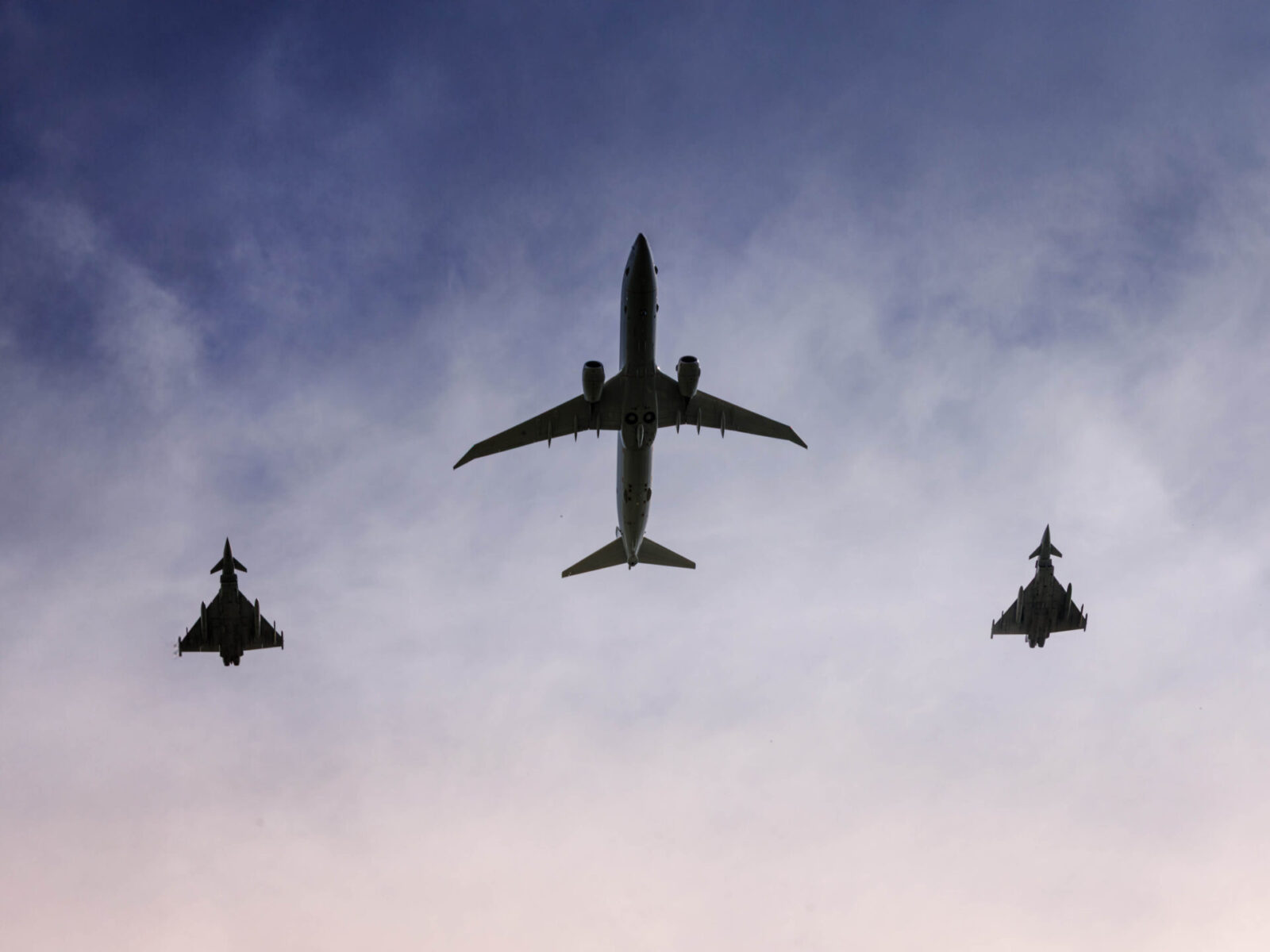 RAF flypast celebrates VE Day 80 with Red Arrows and F-35s
