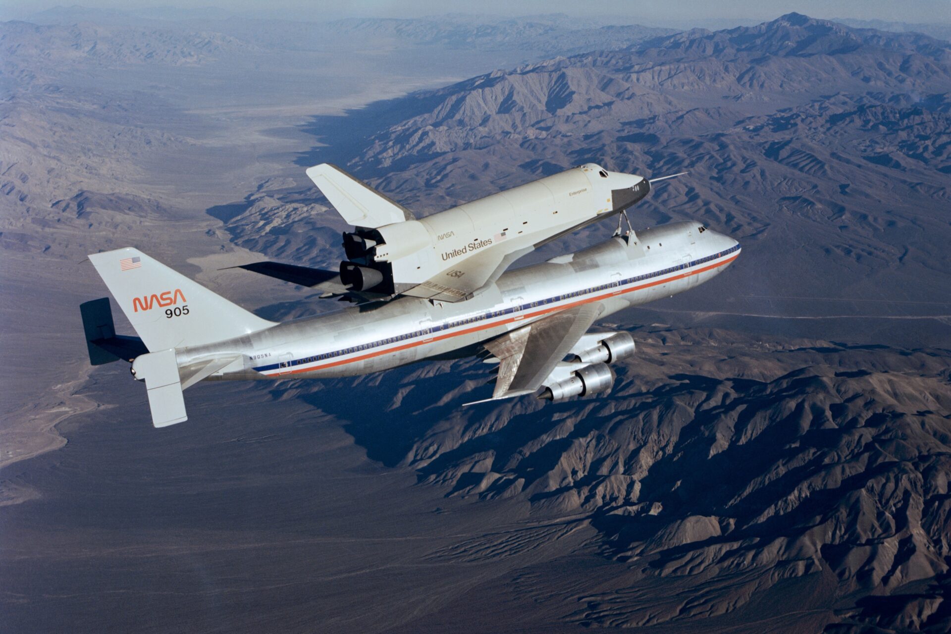 Release date set for LEGO’s Space Shuttle-Boeing 747 combo