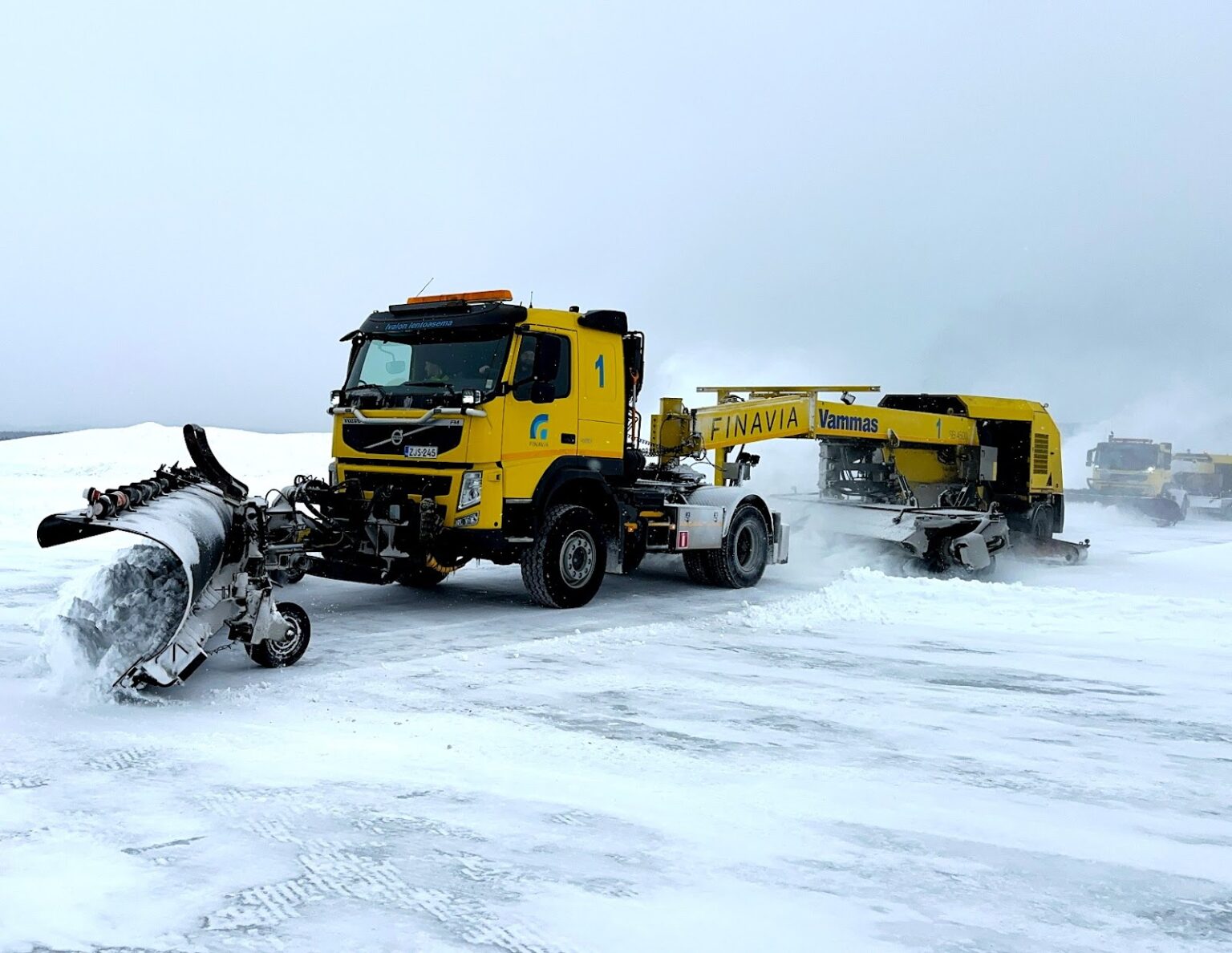 Winter operations: How Arctic Circle airports stay open in extreme ...
