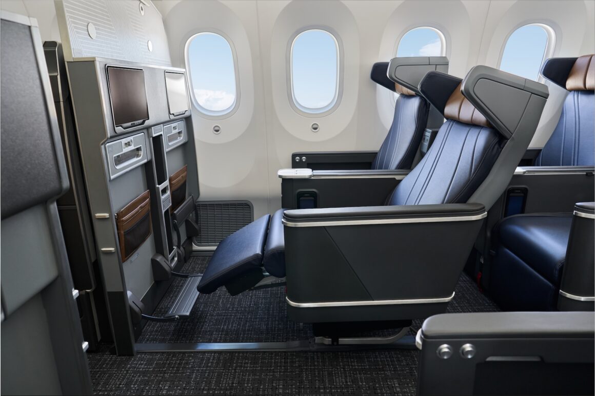 American Airlines debuts new B787-9 Flagship Suites - AeroTime