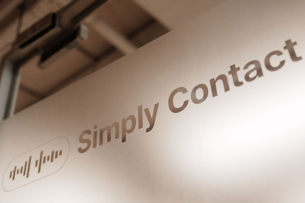 Streamlining airline customer support with Simply Contact