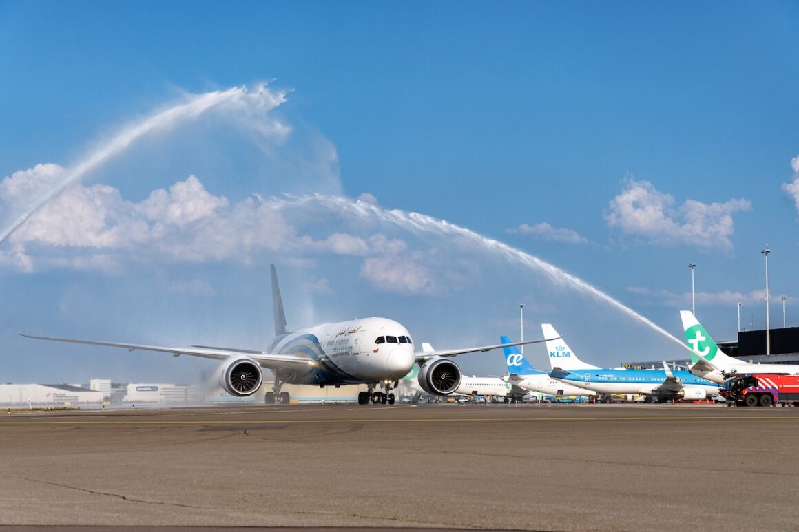 IndiGo and Oman Air launch flights to Amsterdam - AeroTime