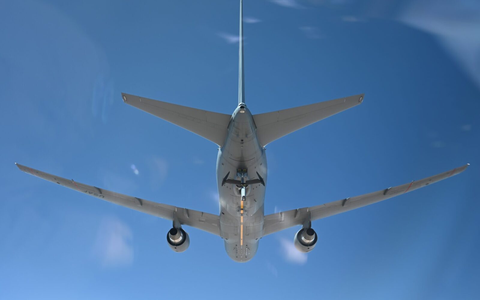 KC-46 boom detaches mid-air during F-22 refueling