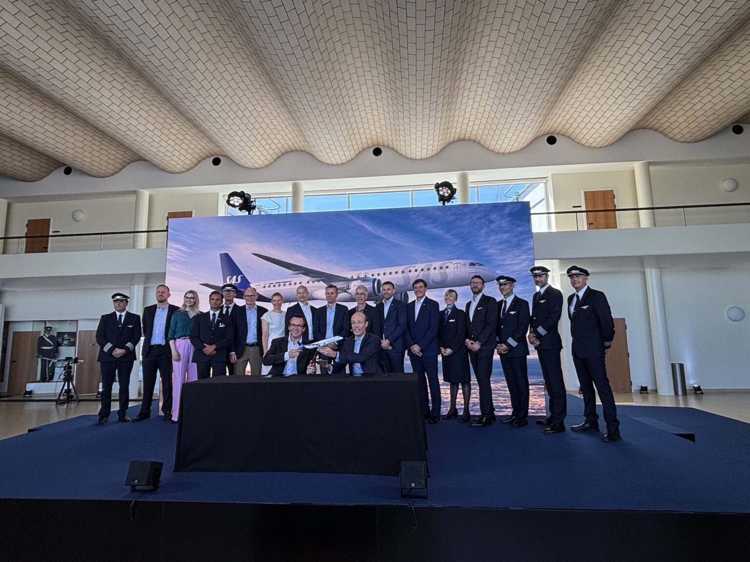 SAS orders up to 55 Embraer E195 E2 aircraft for its Scandinavian ...