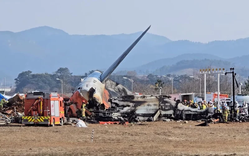 Jeju Air crash report states pilot shut down wrong engine