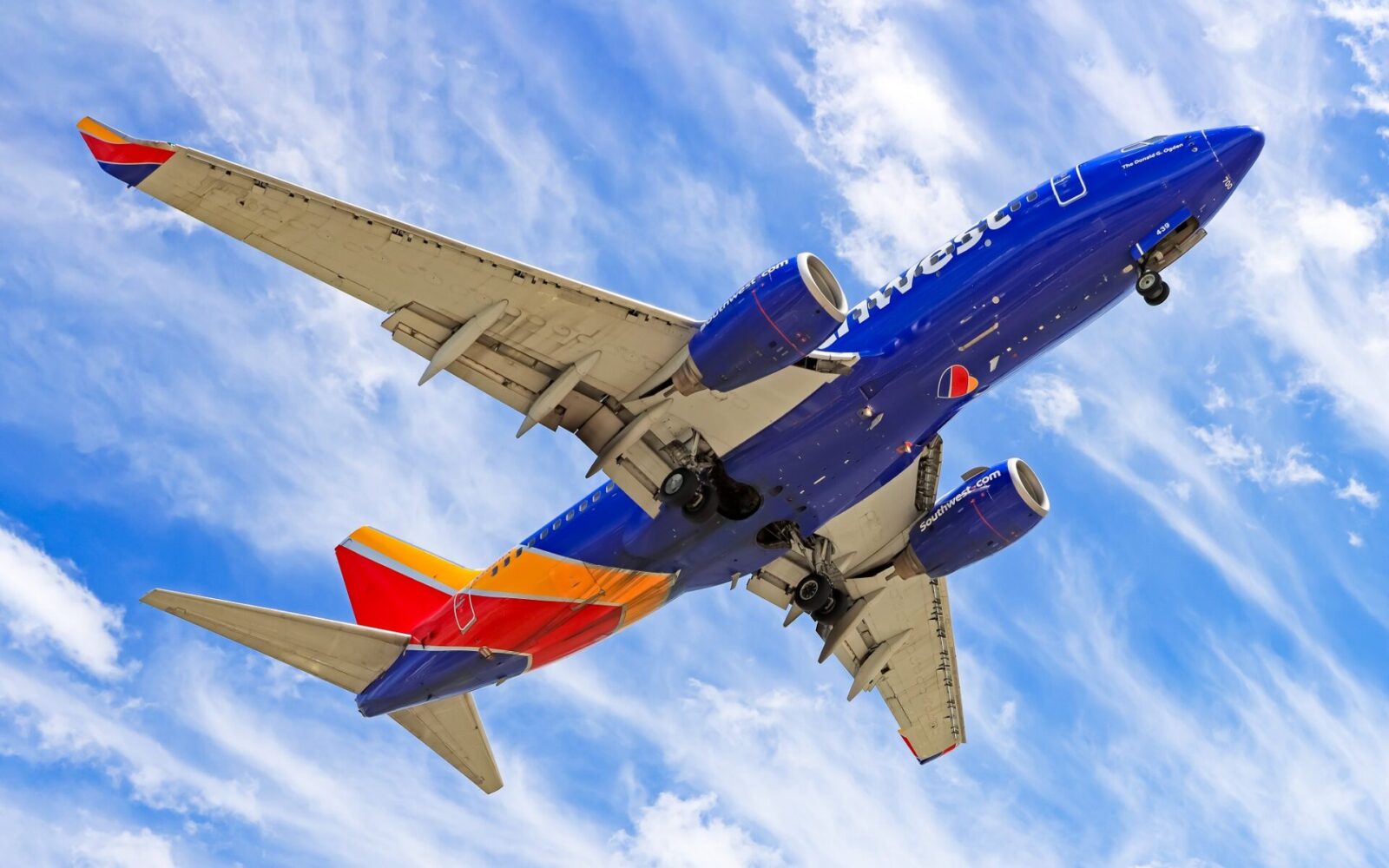 First Southwest 737 with secondary cockpit barriers takes off - AeroTime