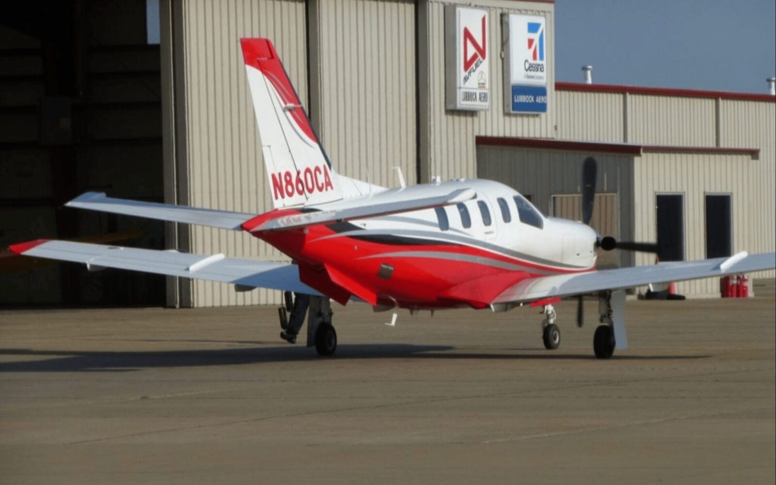 Socata TBM 700 crashes into parked jet at Montana airport