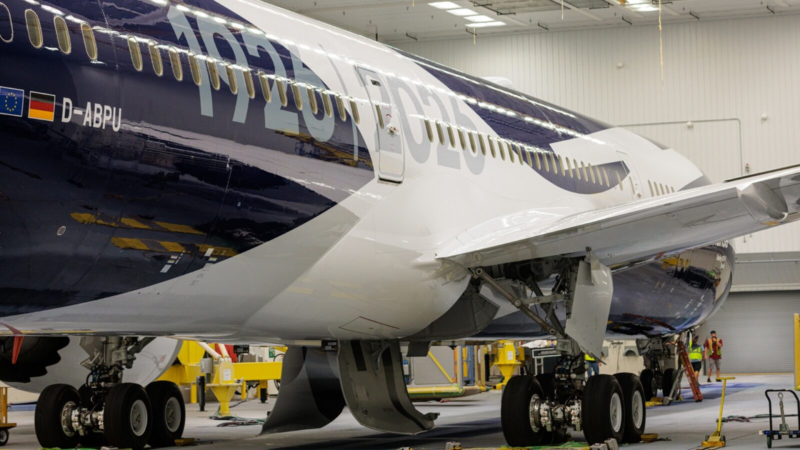 Lufthansa unveils special centenary livery on a Boeing 787-9 - AeroTime