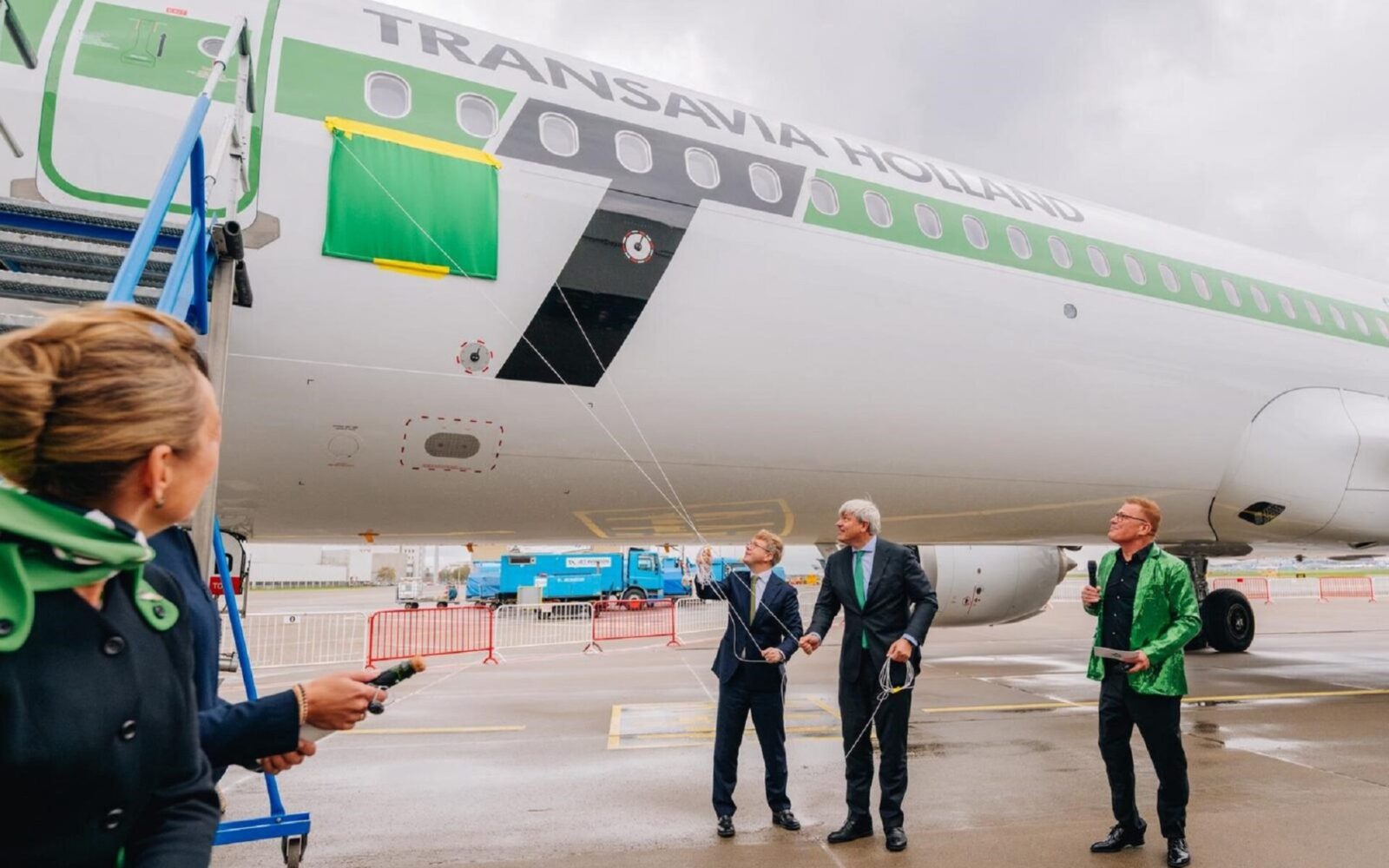 Transavia names retro painted A321neo after founder for 60th