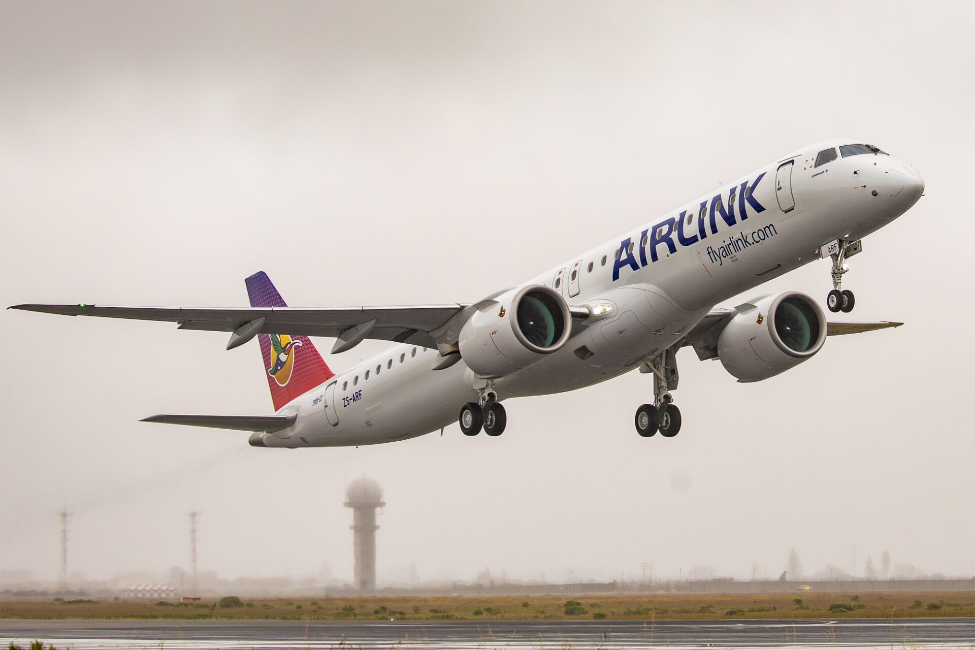 Embraer signs deal with Airlink to support new E195-E2 fleet