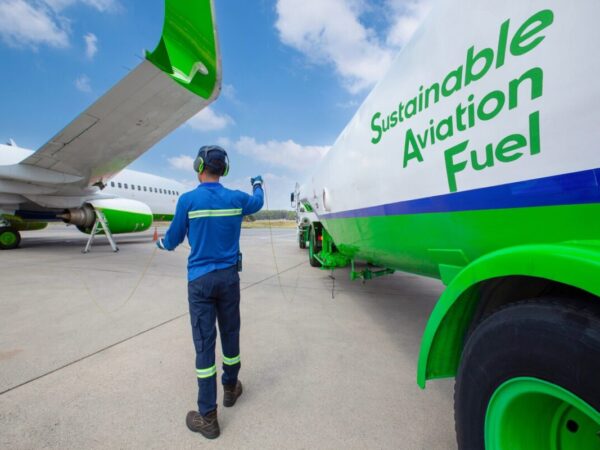 Jet fuel: all about aviation fuel, its origin and types
